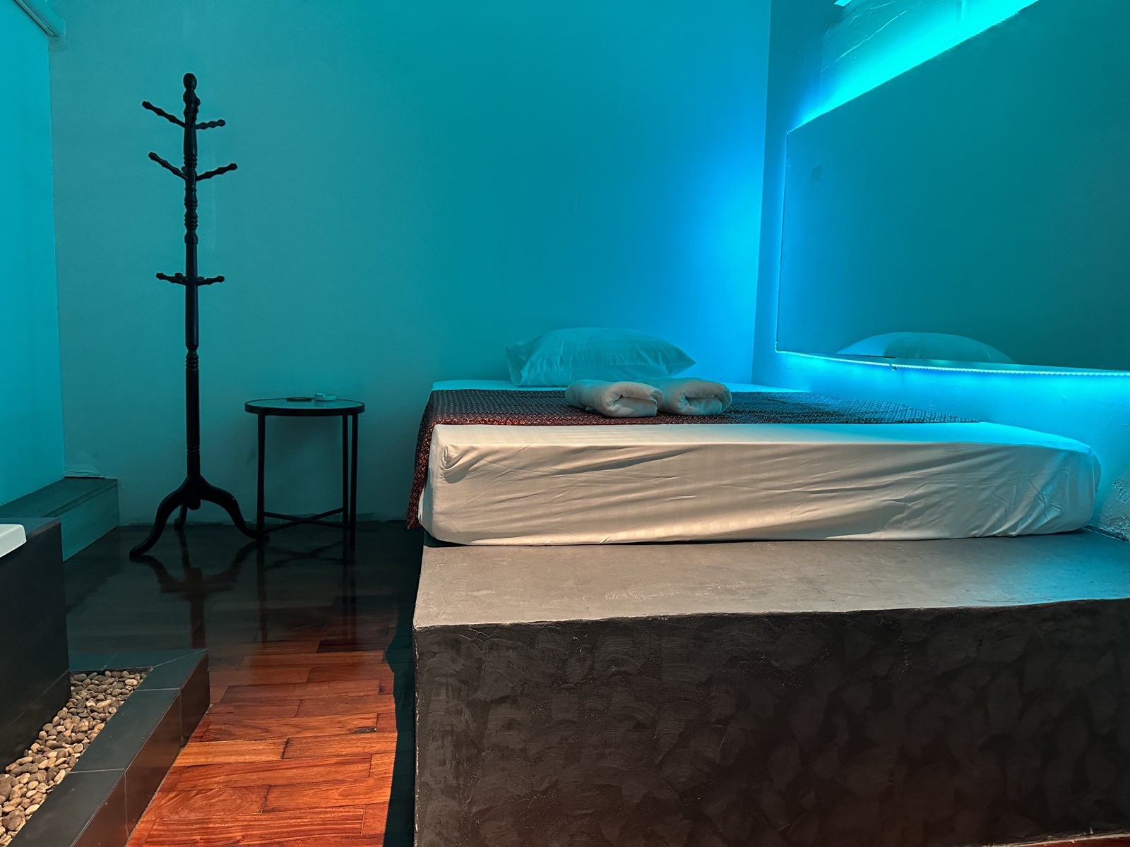 Swanpass — Wonder Massage